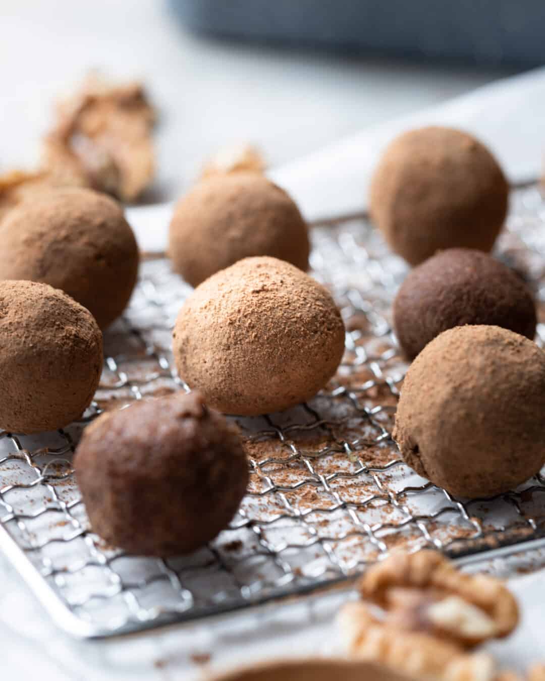 Healthy Bliss Balls for Kids (No-Bake, Gluten-Free) - AtMyTable