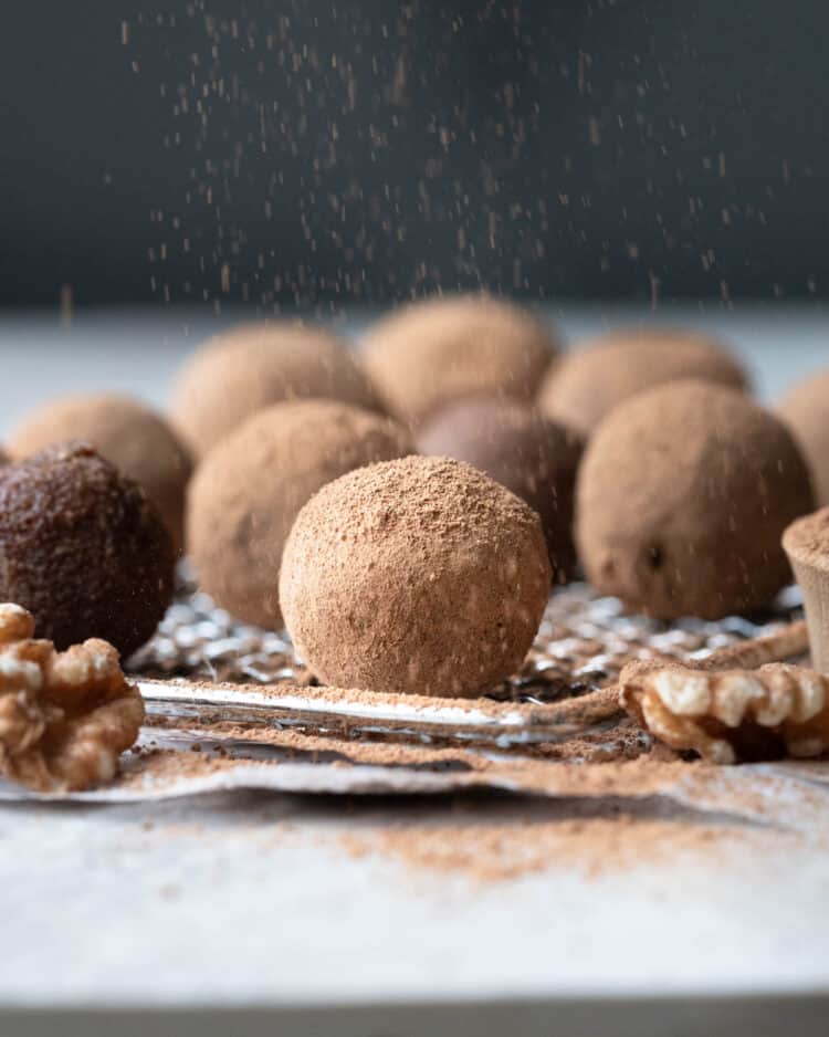 Healthy Bliss Balls for Kids (No-Bake, Gluten-Free) - AtMyTable