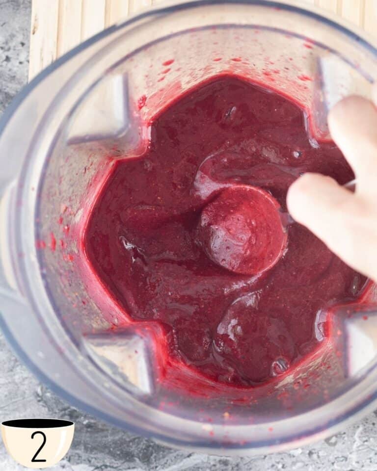 Healthy Blueberry and Raspberry Smoothie (Dairy-Free, No Banana ...
