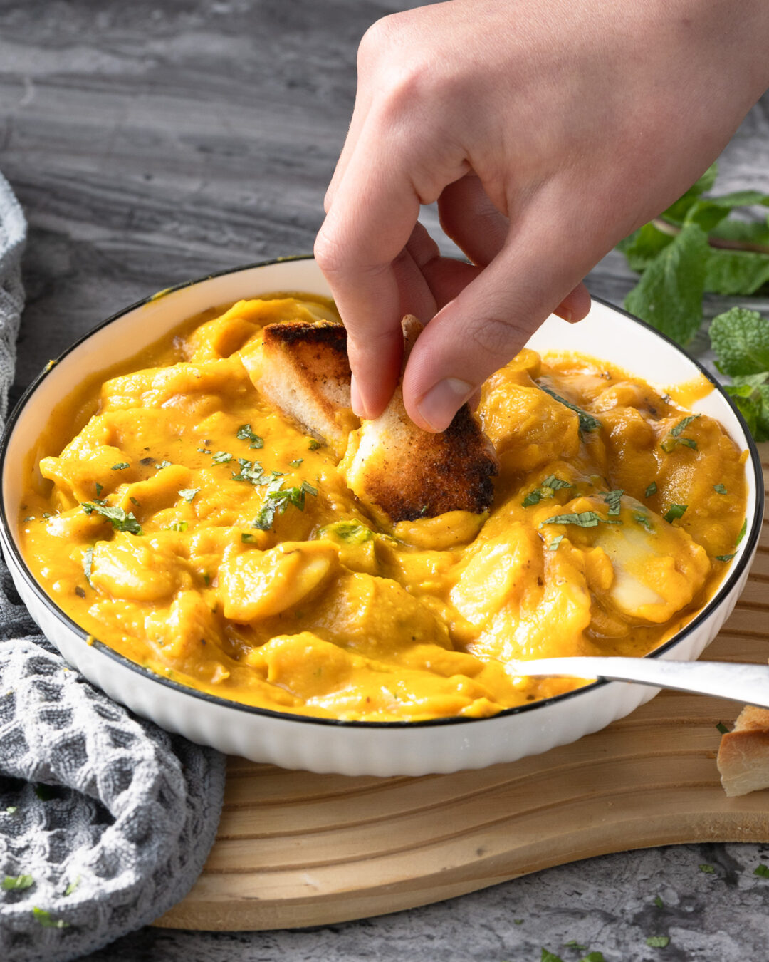 Creamy Curried Butter Beans - AtMyTable